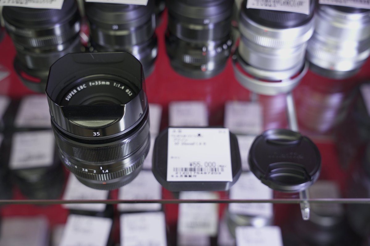 フジヤカメラ店 公式 on Twitter: "フジヤカメラで最も多く売れたXマウントレンズのひとつです。Xマウントを代表するレンズであり、解像感と写真らしい柔らかさがバランスされた実に ...