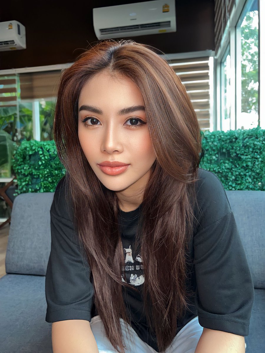 𝐍𝐎° on Twitter: "RT @chompoo_athita: เริ่มต้นทุกวันตอน4โมงเย็น งานการไม่ต้องทำมันแล้ว😂 #ชมพู ...