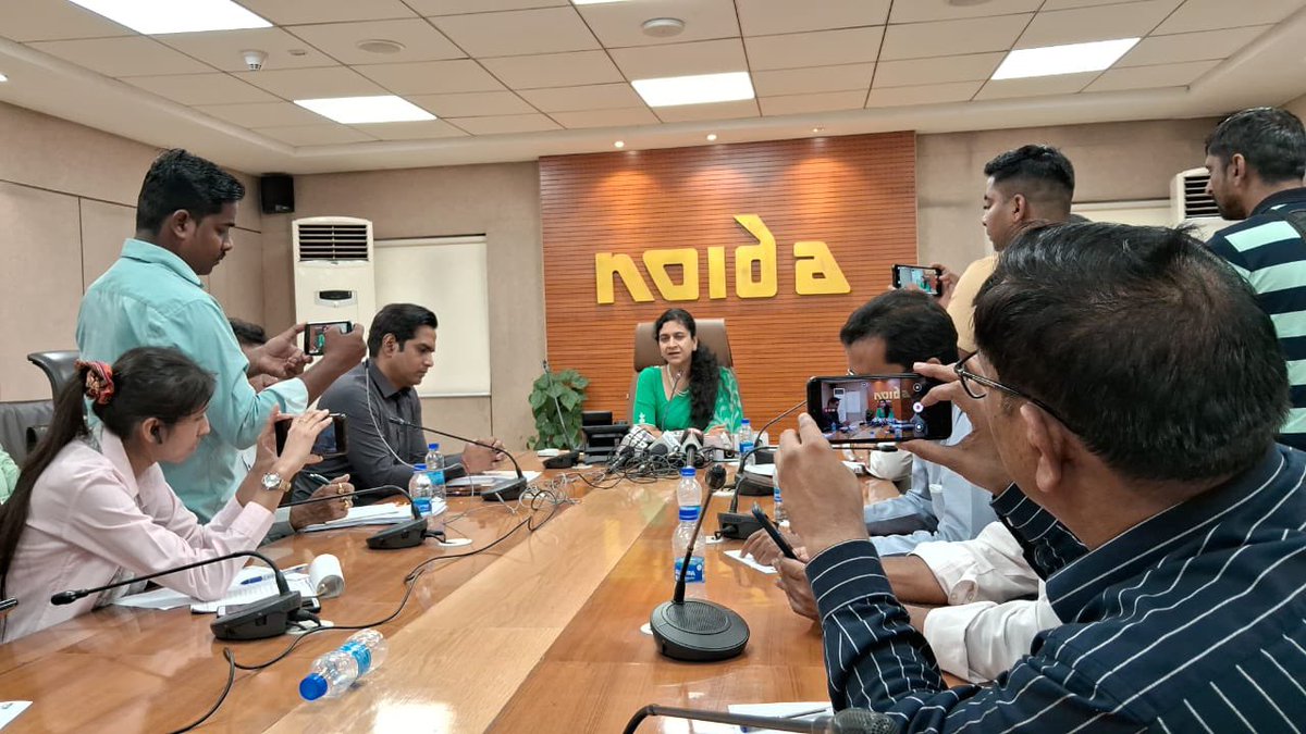 CEO, NOIDA Authority #IndiaFightsCorona on Twitter: "Launched the NOIDA-JAL mobile app today ...