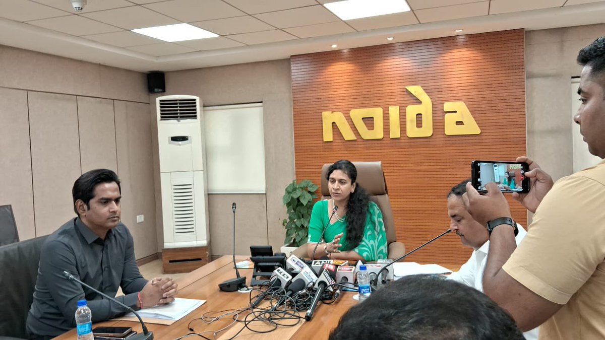 CEO, NOIDA Authority #IndiaFightsCorona on Twitter: "Launched the NOIDA-JAL mobile app today ...