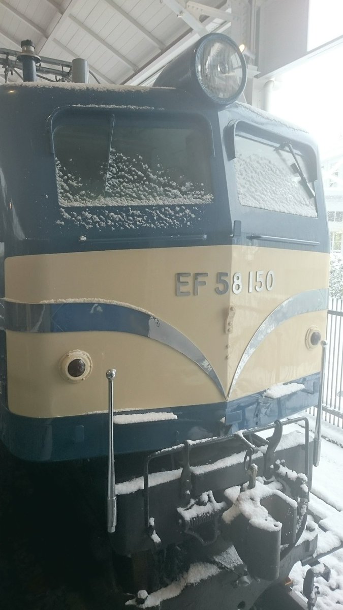 とんちゃん on Twitter: "#EF58の日 ということで、京都鉄道博物館のEF58150の画像を。 梅小路蒸気機関車館時代に搬入待ちでのC622との並び、クレーンで吊り上げ準備 ...