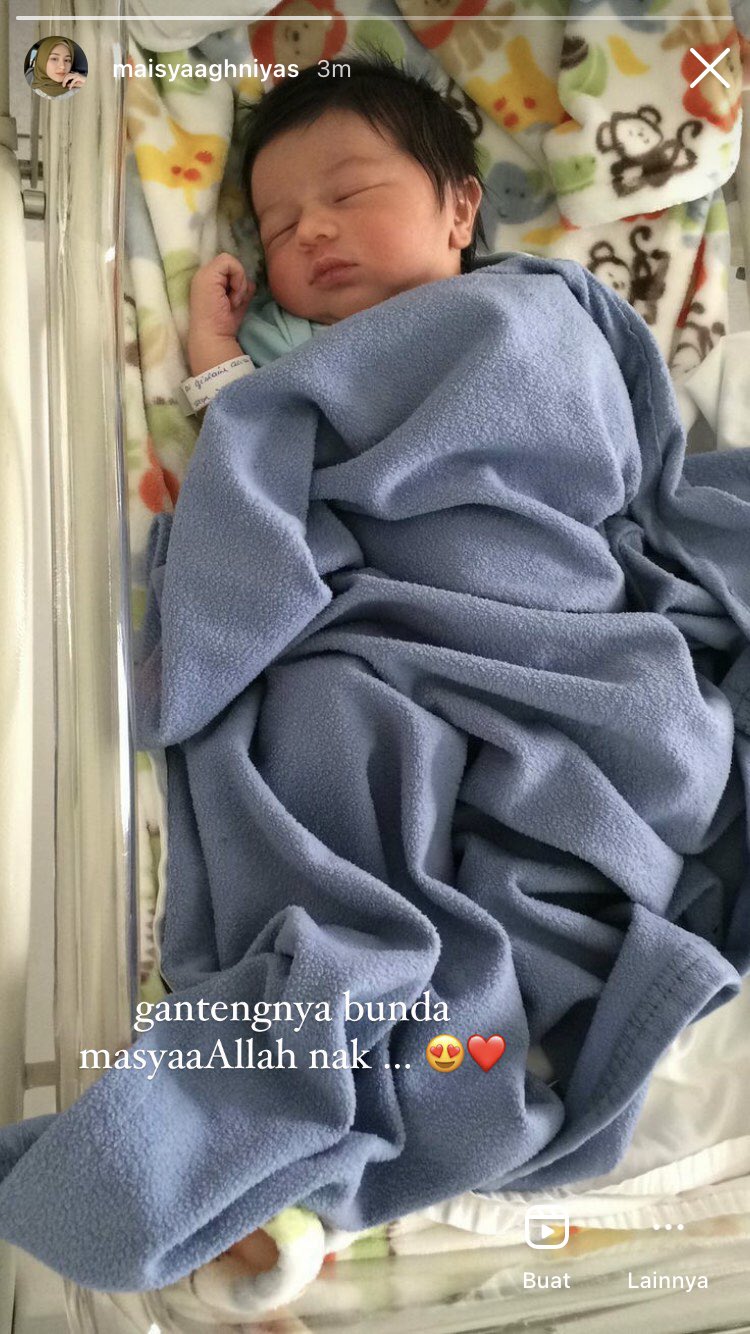 chocopie on Twitter: "— 251. keseharian mereka semenjak pasya hadir di dunia https://t.co ...