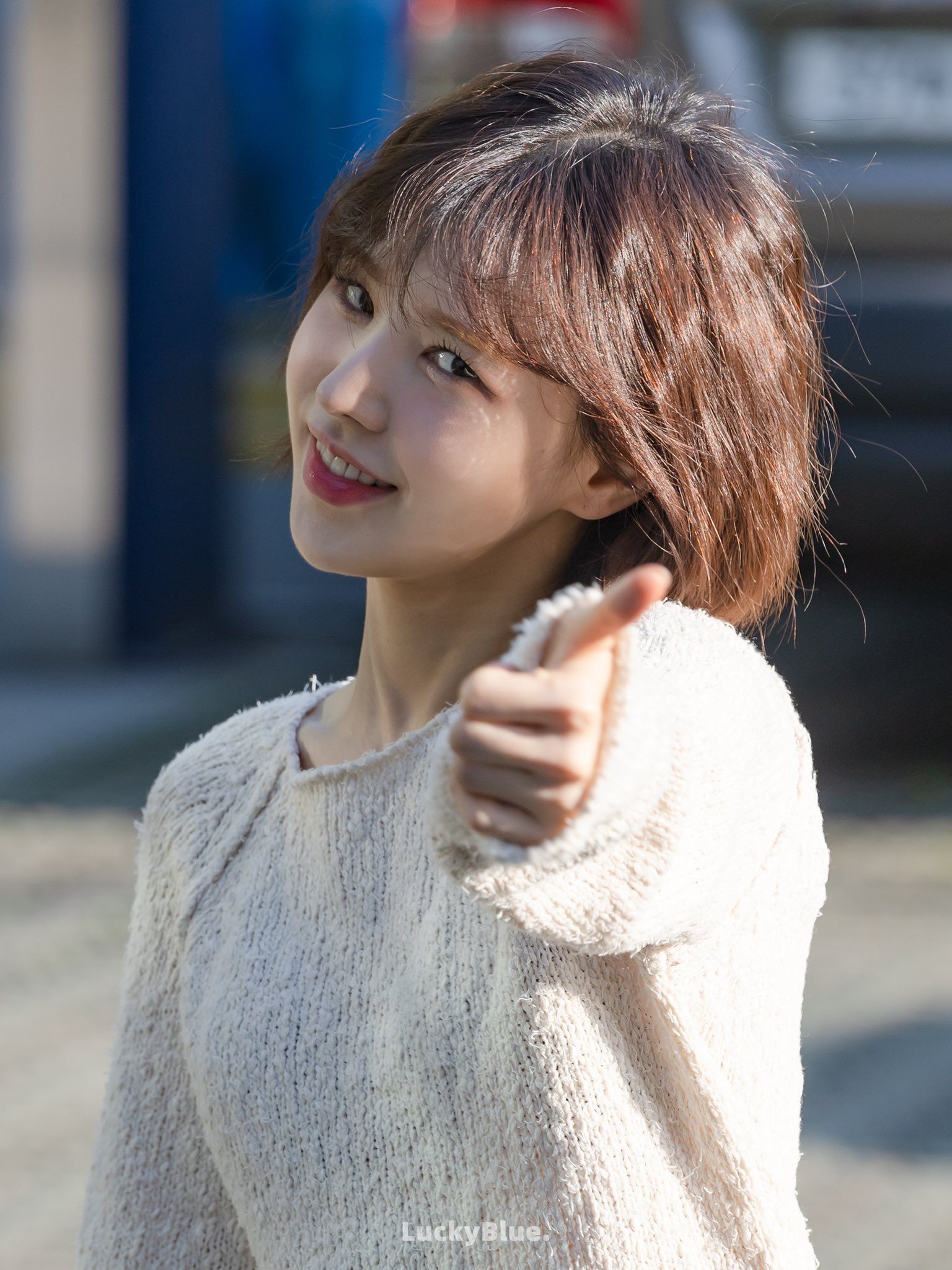 LuckyBlue_0221 on Twitter: "230508 Wendy’s Young Street 上班 姐姐！！（扭曲地往前爬）（嘶吼）（狰狞）（试图站起来）（向前奔跑）（摔倒在 ...