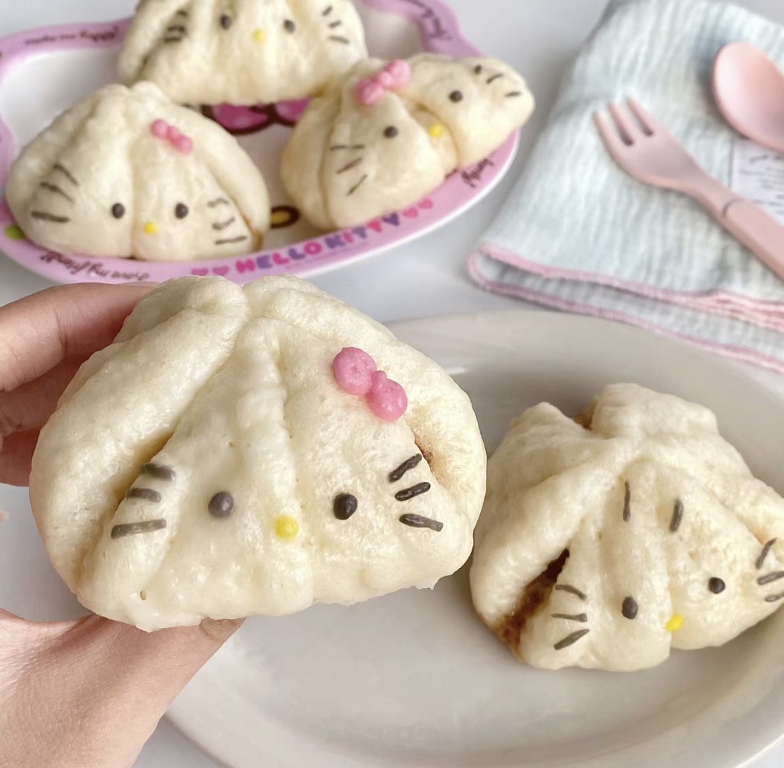 ʚ kimi ɞ on Twitter: "hello kitty dumplings"