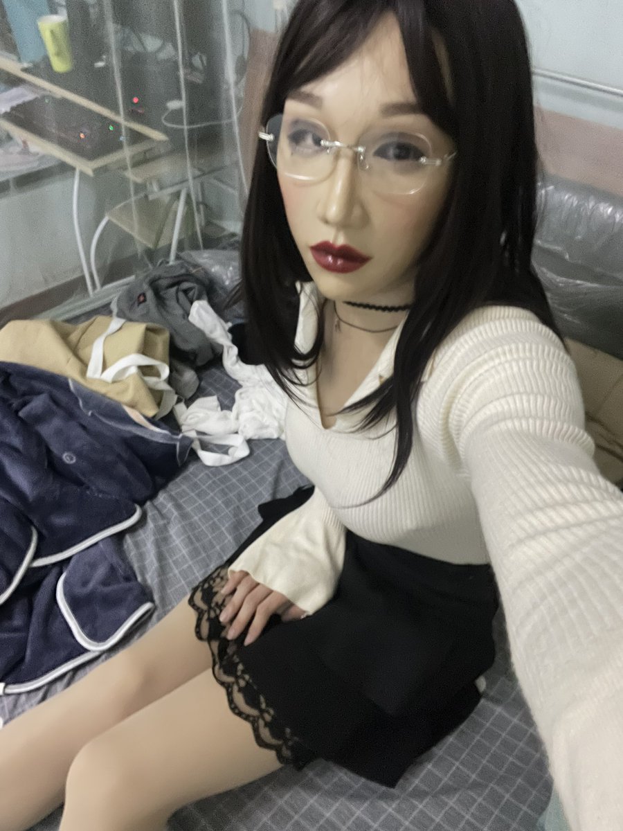 Msk 鹏鹏😙 On Twitter 如果,我是说如果! 我叫你们一声 老公”!你们会有怎样的反应呢?🥰🥰 不过我发现我真不适合露腿 😭😭 得在努力努力了