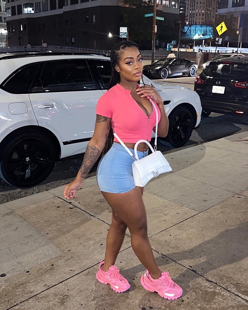 La’Deja Marie 🥀 on Twitter: "Hello to my new followers 👋🏽😘 Show me love 💕"