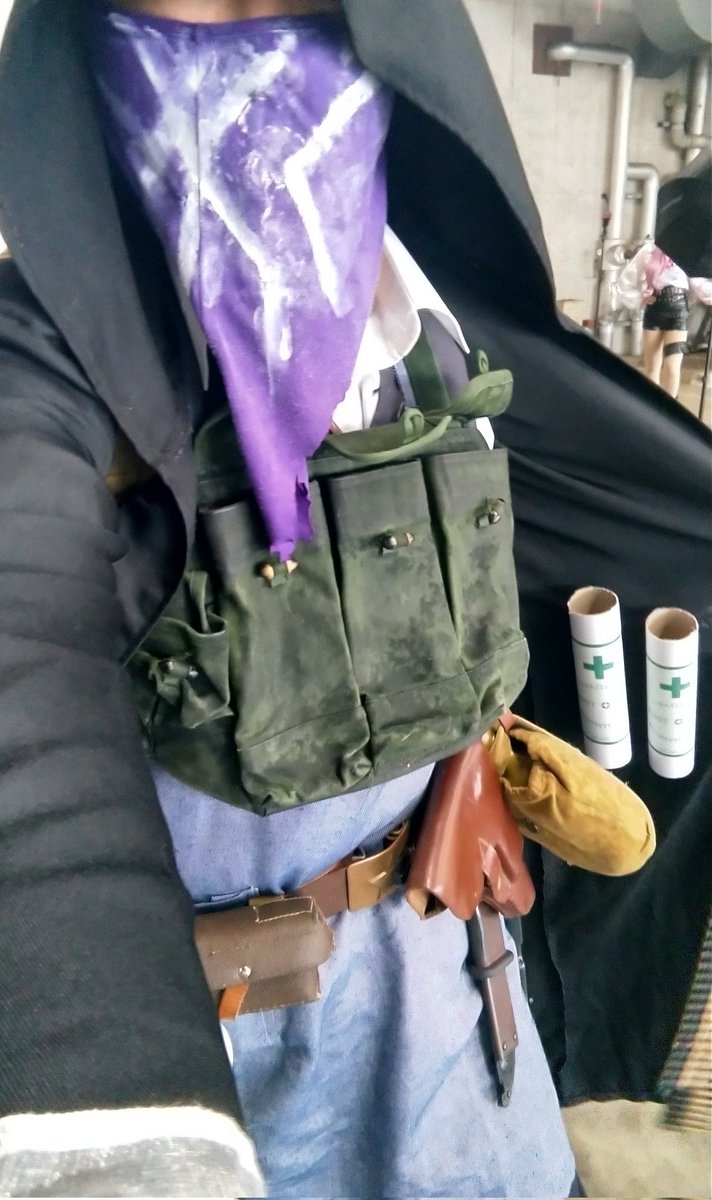 ツキロフ書記長☭a 福岡乙です On Twitter やっぱり武器商人の衣装を初めから作り直すか…… エリアスもやりたくて衣装の大半を共通化したのでクオリティが中途半端になった感はある気が