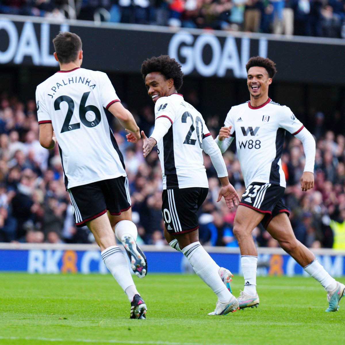 Extra Time Indonesia on Twitter: "#EPL FT : Fulham 5-3 Leicester City ⚽ Willian 10', 70' ⚽ ...