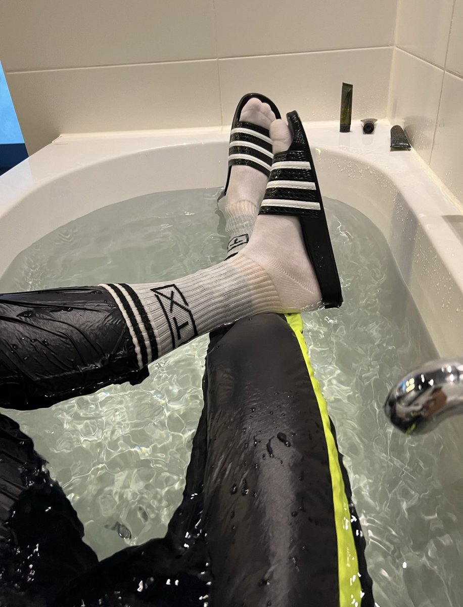 Hunter miller on Twitter: "Got horny at the hotel 😈 Posted this new video on http://onlyfans.com ...