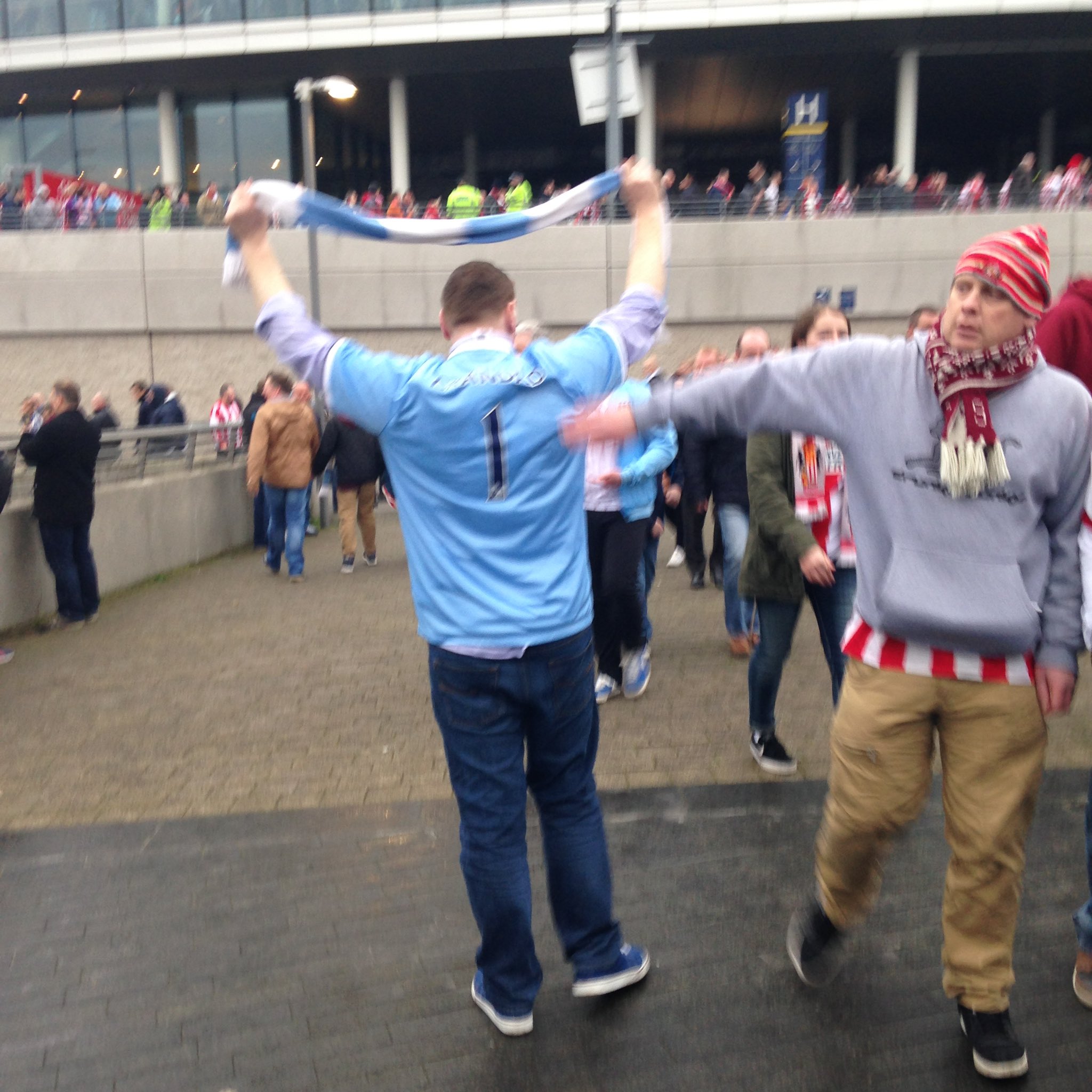 Anthony Mahoney on Twitter: "@StokeyyG2 Sunderland! The way they took the piss out of united ...