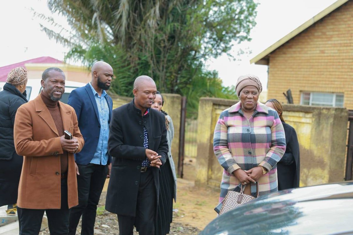 KZNCOGTA on Twitter: "MEC Sithole-Moloi, together with Amakhosi under the Amajuba District, paid ...