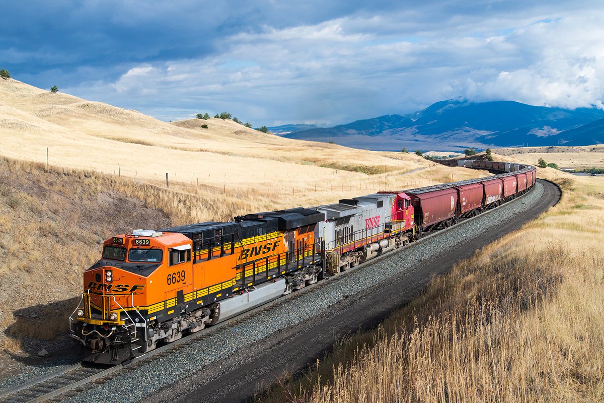 QStation on Twitter: "Climbing Bozeman Pass, Montana BNSF 6639, an ES44C4 leads BNSF 741, a C44 ...