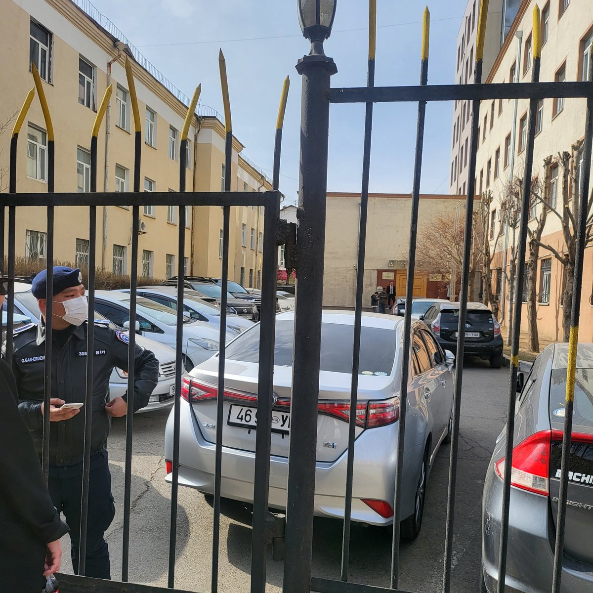 Батука On Twitter Монголхүүгийн шүүх хурал нээлттэй гэчээд Нийслэлийн