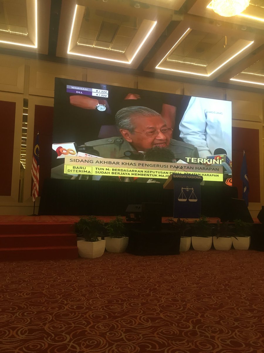 Hadi Azmi on Twitter: "2018 felt like a whole lifetime ago."