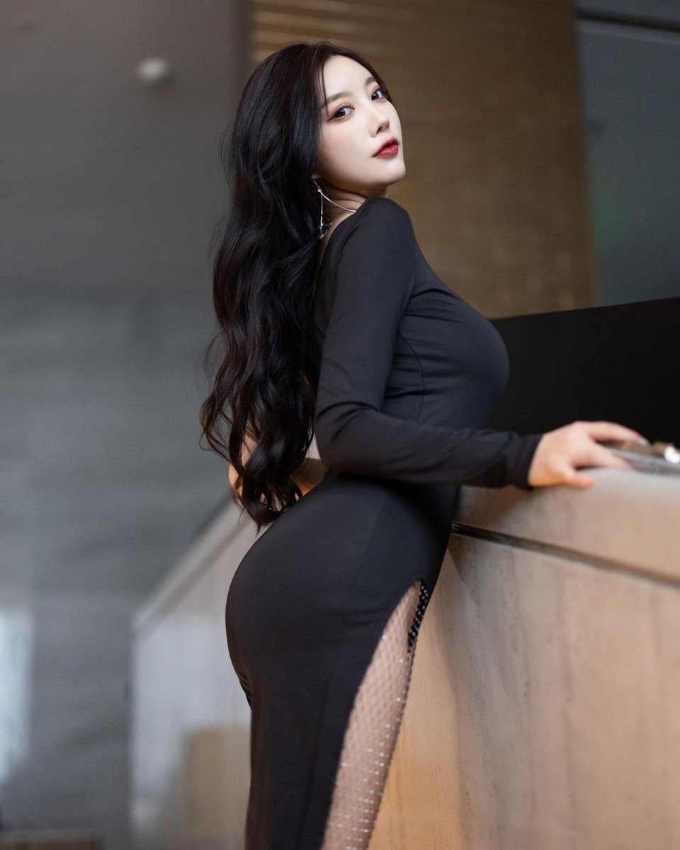 Gu xin Xin on Twitter: "Morning 🖤"