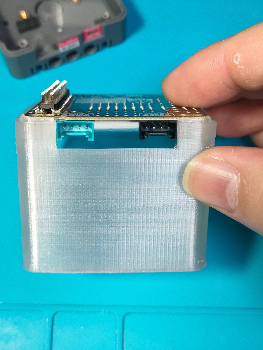 タカオ(Takao) on Twitter: "#M5Stack CoreS3 開封の儀⑤ #ｽﾀｯｸﾁｬﾝ タカオ版のケース(シェル)には写真のようにサイズの変更なしで取り付け可能です ...