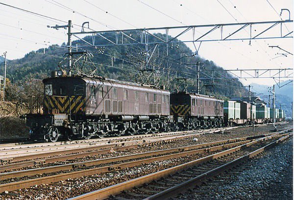 おざよう on Twitter: "#EF59の日 #瀬野八 には1983年以降何度も通いました でも、動いている #EF59 が撮れたのは1983年のみ ①元お召機EF59-16他で ...