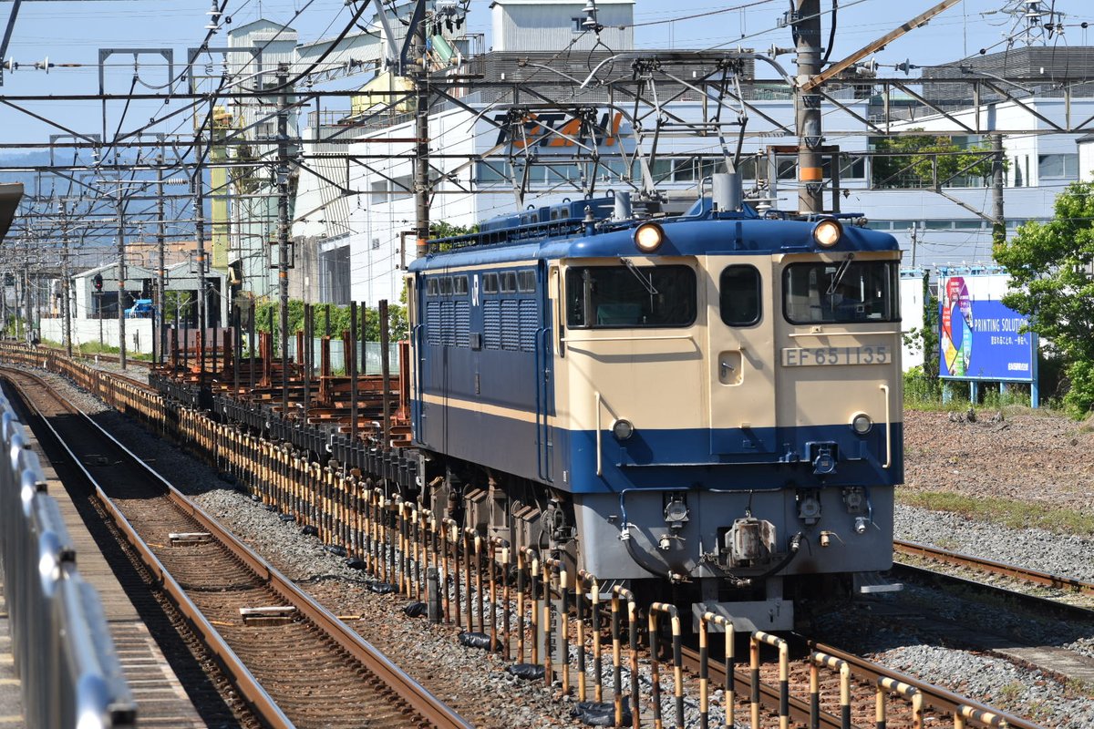 JR貨物稲沢車両所稲沢派出 on Twitter: "臨8182レ EF210-138 EF65-1135 梅小路配給 配7992レ単機.配7993レ"