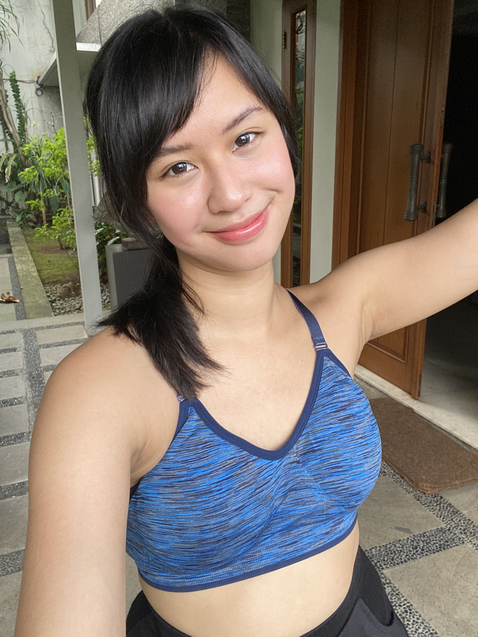 Indira Ayu Maharani on Twitter: "Balik olahraga lagi. Perutnya di bikin yuk https://t.co ...