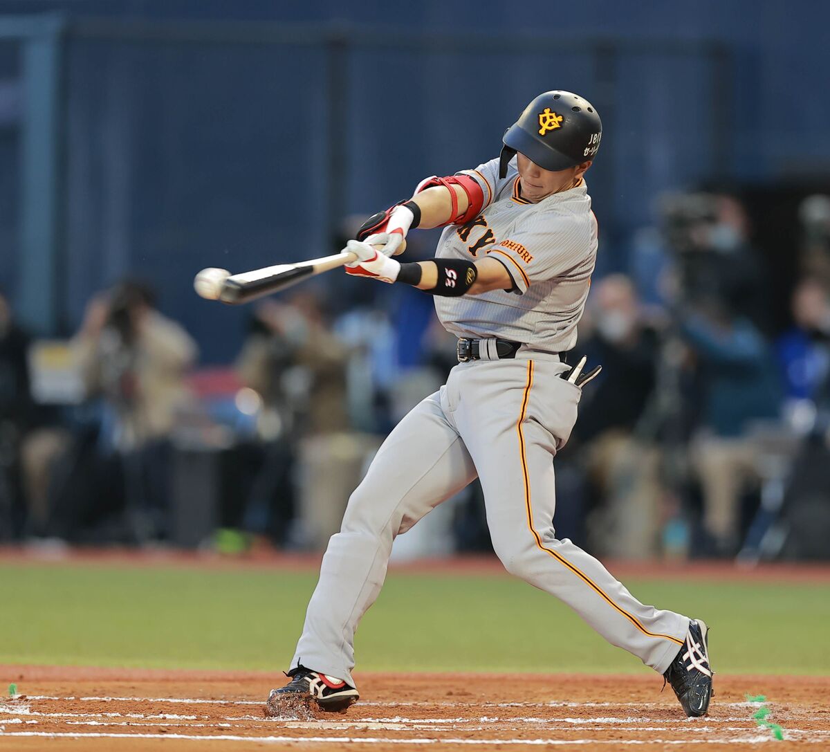 スポーツ報知 巨人取材班 on Twitter: "「ストロング」門脇誠、バウアーから2打席連続適時打…内野安打に右前打 #巨人 #ジャイアンツ #読売ジャイアンツ https://hochi ...