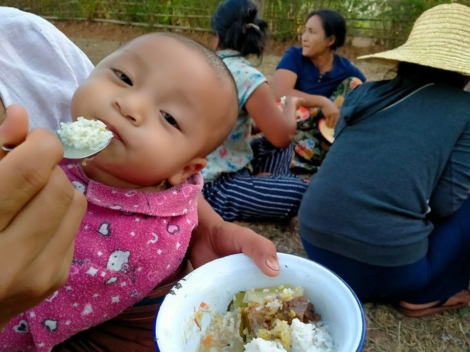 Khit Thit Media On Twitter ဒီး မော့ဆိုမြို့နယ်ရှိ စစ်ဘေးရှောင် ကလေးငယ