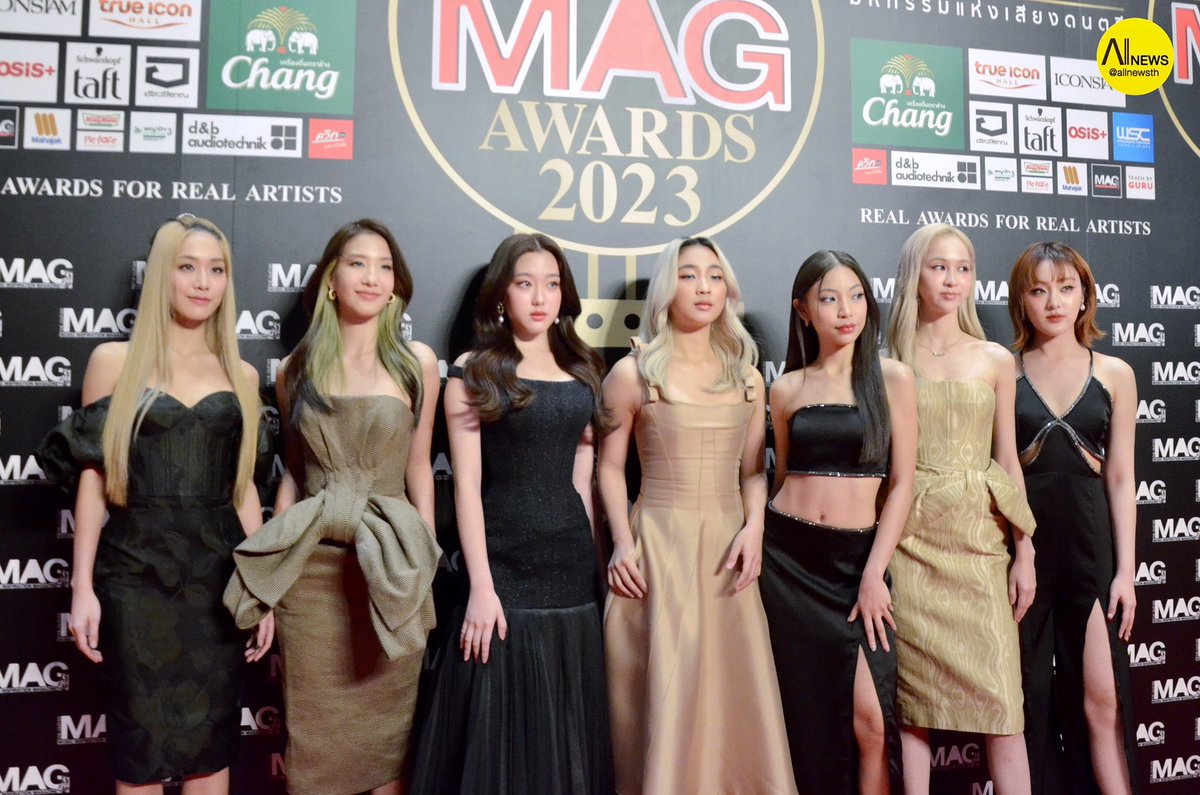 Hannah4EVE OfficialTH Fanclub🌹 on Twitter: "RT @AllNewsthEvent: ศิลปินร่วมเดินพรมแดง ในงานประกาศ ...