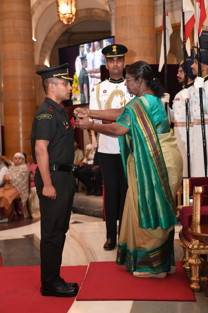 ADG PI - INDIAN ARMY on Twitter: "RT @rashtrapatibhvn: President ...