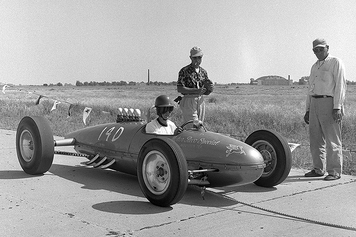 Roberto Flores on Twitter: "RT @AmerHotRodFdn: PHOTO OF THE DAY 𝚃𝚞𝚎𝚜𝚍𝚊𝚢, 𝙼𝚊𝚢 𝟿, 𝟸𝟶𝟸𝟹 Dean Moon ...