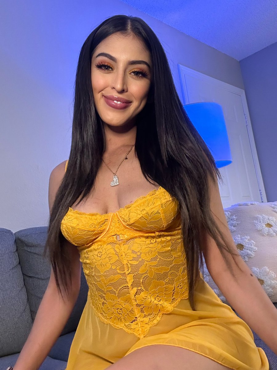 Sophia 💜 on Twitter: "You know where to find the naughty ones 😏💛 http://onlyfans.com ...