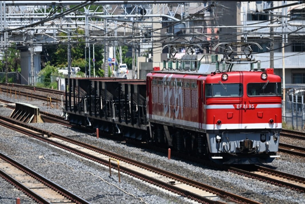 🐰デーテンワン🖍 on Twitter: "単9735レ EF64-1030 長岡返却 配8936レ EF81-95牽引 ホキ800 3B 宇都宮配給 回8842M E259系 Ne005編成 ...