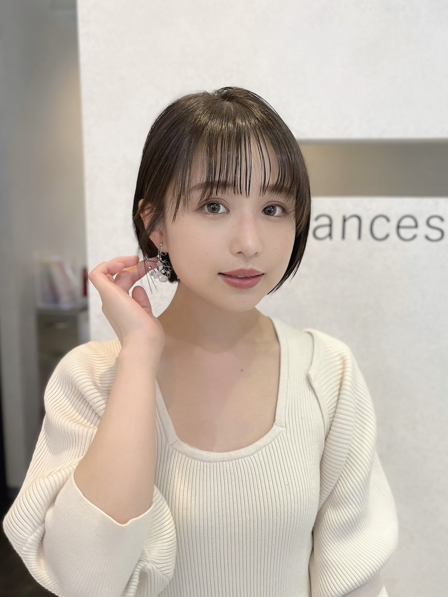 kano/関西被写体/7月16.22日⇨マナコレ 8月20日⇨キイロイツノ on Twitter: "ヘアメンテ🐈 今回はいつもより少し短めのミニボブです https://t.co ...