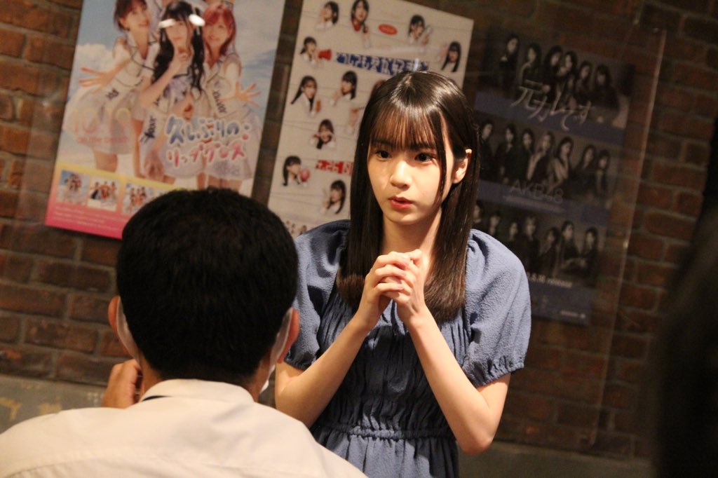 「AKB48 17研究所！」公式 on Twitter: "#AKB17研究所 入会申し込みCP7日目 #橋本恵理子 研究員が 劇場ロビーで入会活動を行いました！ 本日も多くの方が入所いただき ...