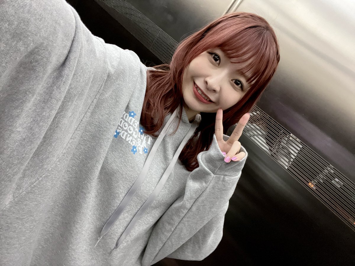 halca on Twitter: "いぇいぇーい🛗"