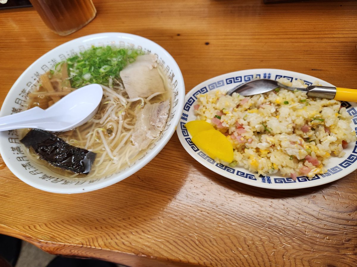 降り鉄!高木茂久 On Twitter 結局、特急は佐伯~延岡の往復しか乗らなかった。パノラマシートも自由席運用で客数はこの区間の現実を知るとともにかぶりつき席もあっさり確保 昨日で