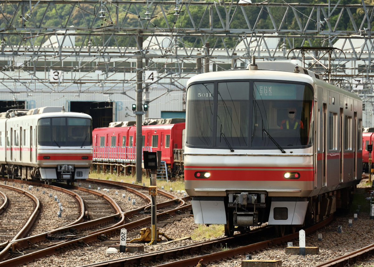 津島経由一宮 on Twitter: "2023年5月10日 舞木検査場 7番線→3番線 5011F 舞木入場 2番線 5005F 3番線 5011F 1番線→9番線 1111F 回送幕 8 ...