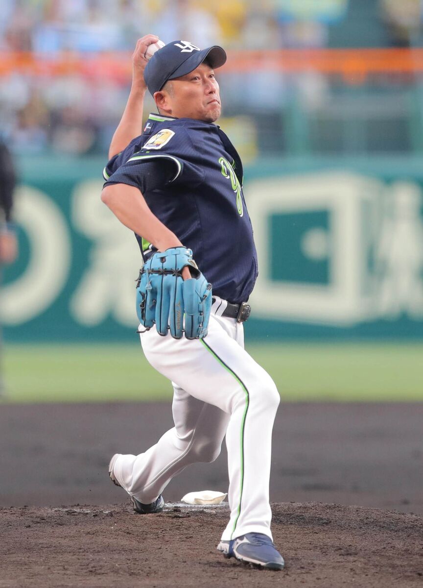 スポーツ報知 プロ野球取材班 On Twitter 【 ヤクルト 】 石川雅規 がプロ野球記録に並ぶ22年連続勝利の権利を持って降板 東京ヤクルトスワローズ Swallows