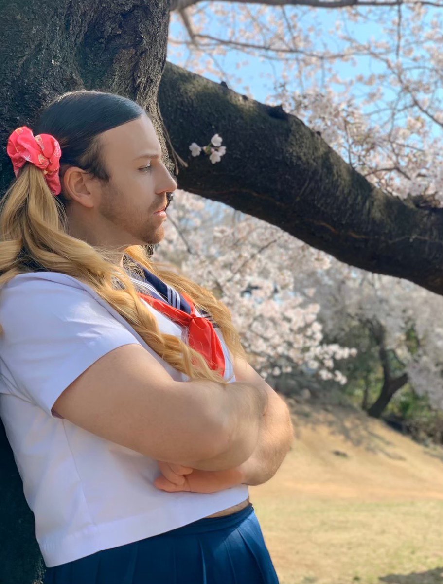 Ladybeard🎀 on Twitter: "Going live on Instagram 5 min from now🔥🔥 Come say hi👋 https://instagram ...