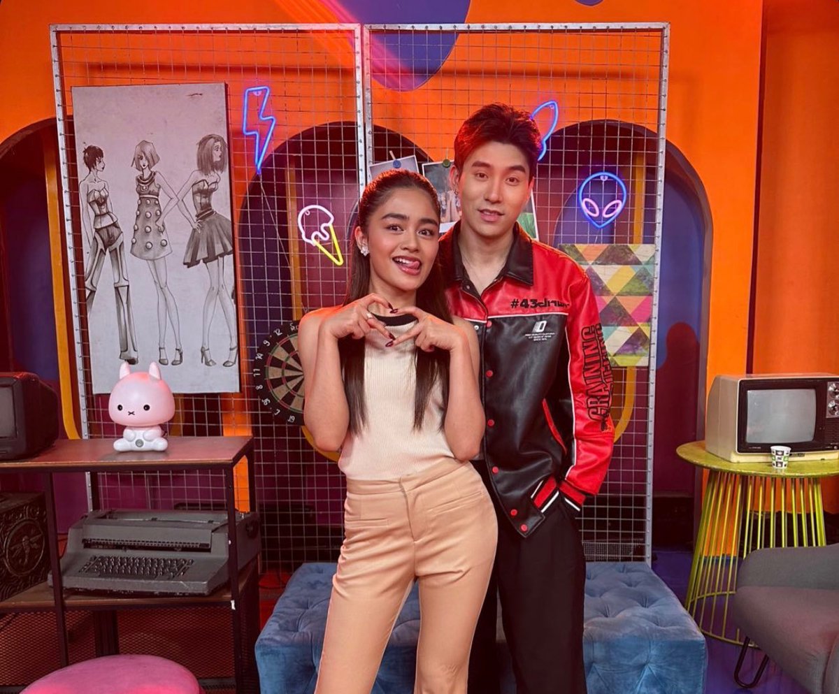 Arch. Nilmz on Twitter: "Mahal na mahal ko kyo. 🫶🤍"