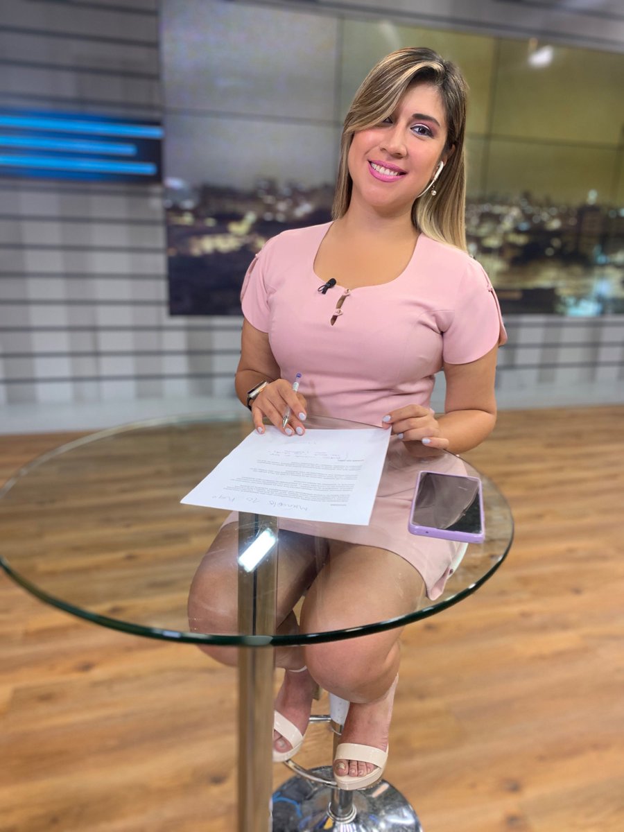 Sofia Gallegos Pereyra on Twitter: "Todos los días al aire en Amanecer Noticioso por @atv_noticias"