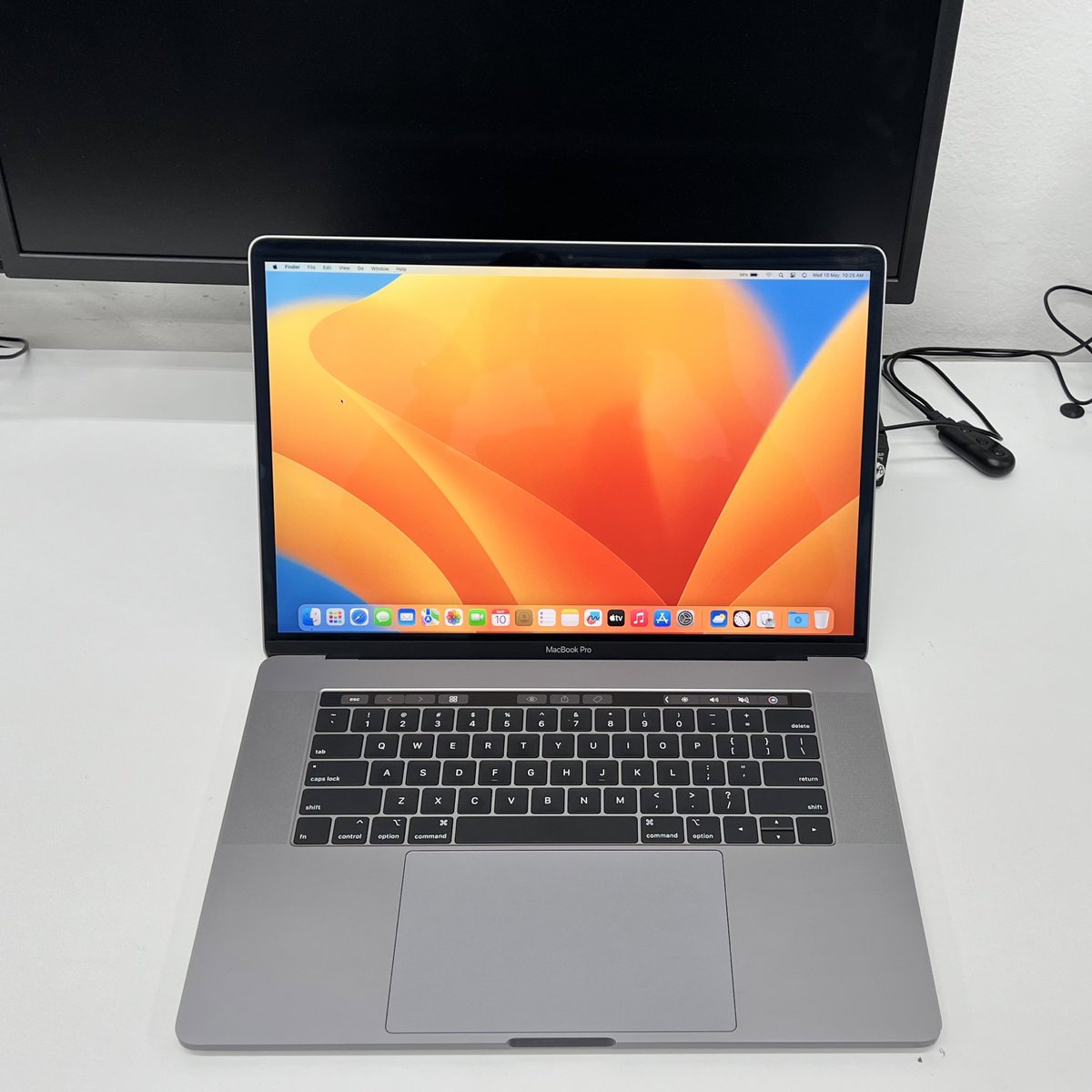 Larry The TechGuy From Tw¡tter on Twitter: "Anyone interested in a MacBook Pro 2019 Intel i7 ...