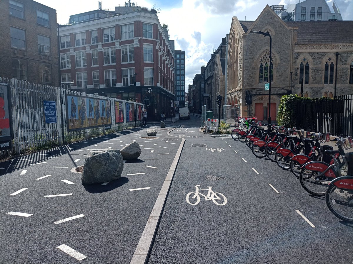 Hackney Cyclist on Twitter: "Leonard street is now a cycle only street"