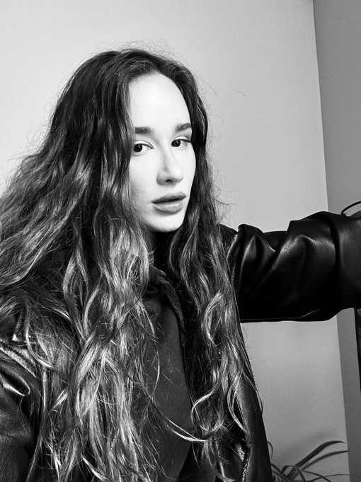 TW Pornstars - Vixie Pixie. Pictures and videos from Twitter.