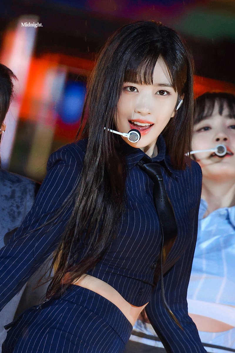 Old articles/topics/pics on Twitter: "[📸] HQ (2) 230430 KBS Seoul Festa Cre on pic • Collector ...