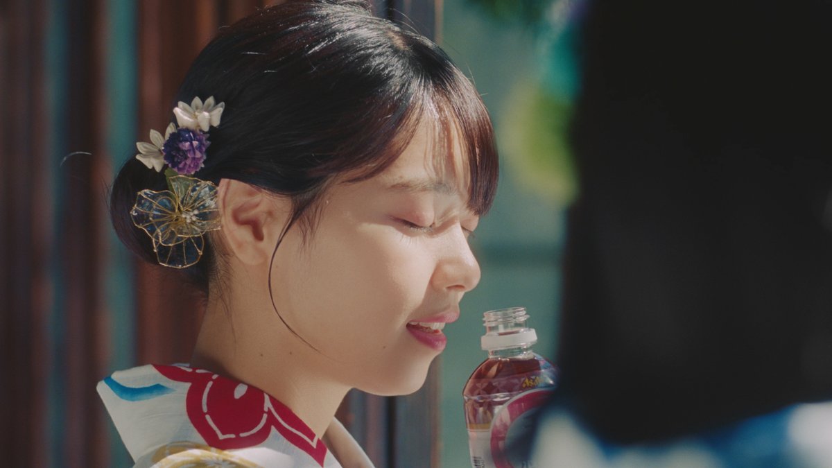 artozaka46 on Twitter: "Nishino Nanase #西野七瀬 อดีตเมมเบอร์ Nogizaka46 แสดง new CM ของ Wakoucha 和 ...