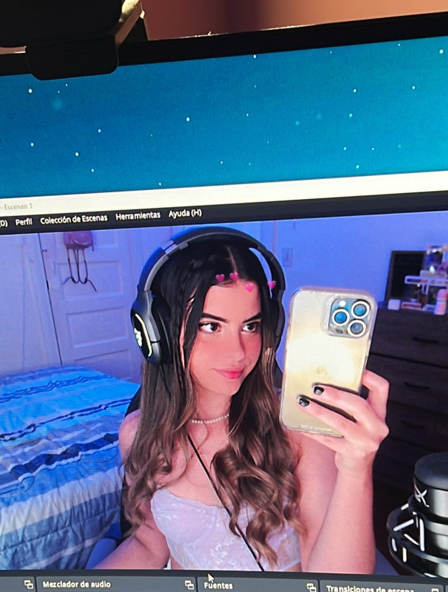 Leidy Riascos on Twitter: "Esperamos stream 💜 https://twitch.tv/ladyriascos_"