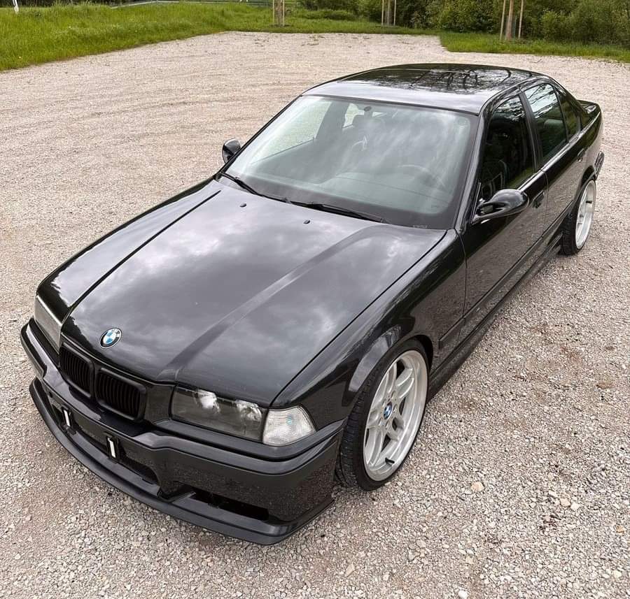 Flat Black E36