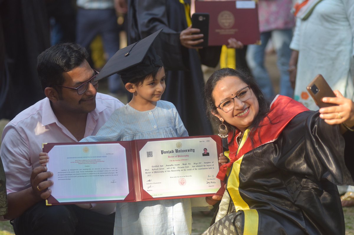 Panjab University, Chandigarh on Twitter: "Candid moments captured at PU Convocation."