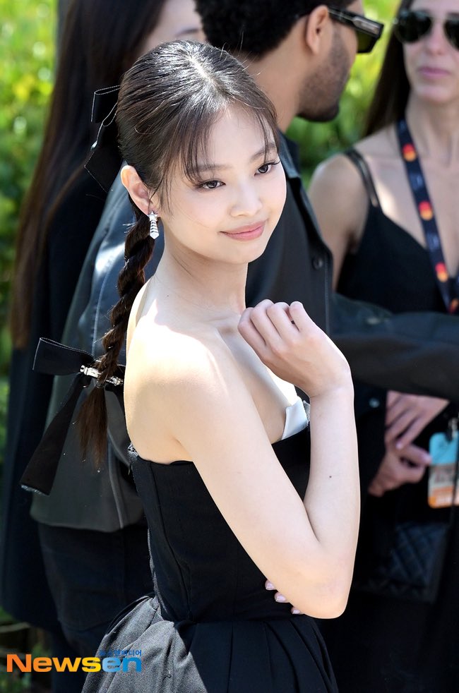 DC 제니 갤러리 on Twitter: "230523 #JENNIE at "The Idol" Photocall - The 76th Annual Cannes Film ...