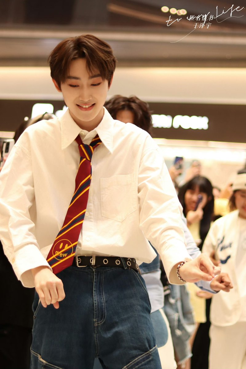 ☁️ on Twitter: "#BOYSTORY #Zeyu #泽宇🐟 230520 © 匿名情书-于泽宇"