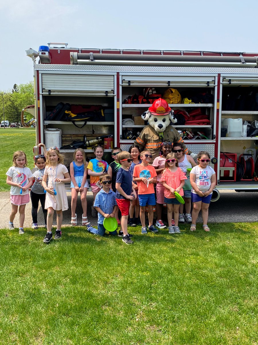 Viking Elementary on Twitter: "Viking Elementary School's 3rd annual Chalk the Block with ...